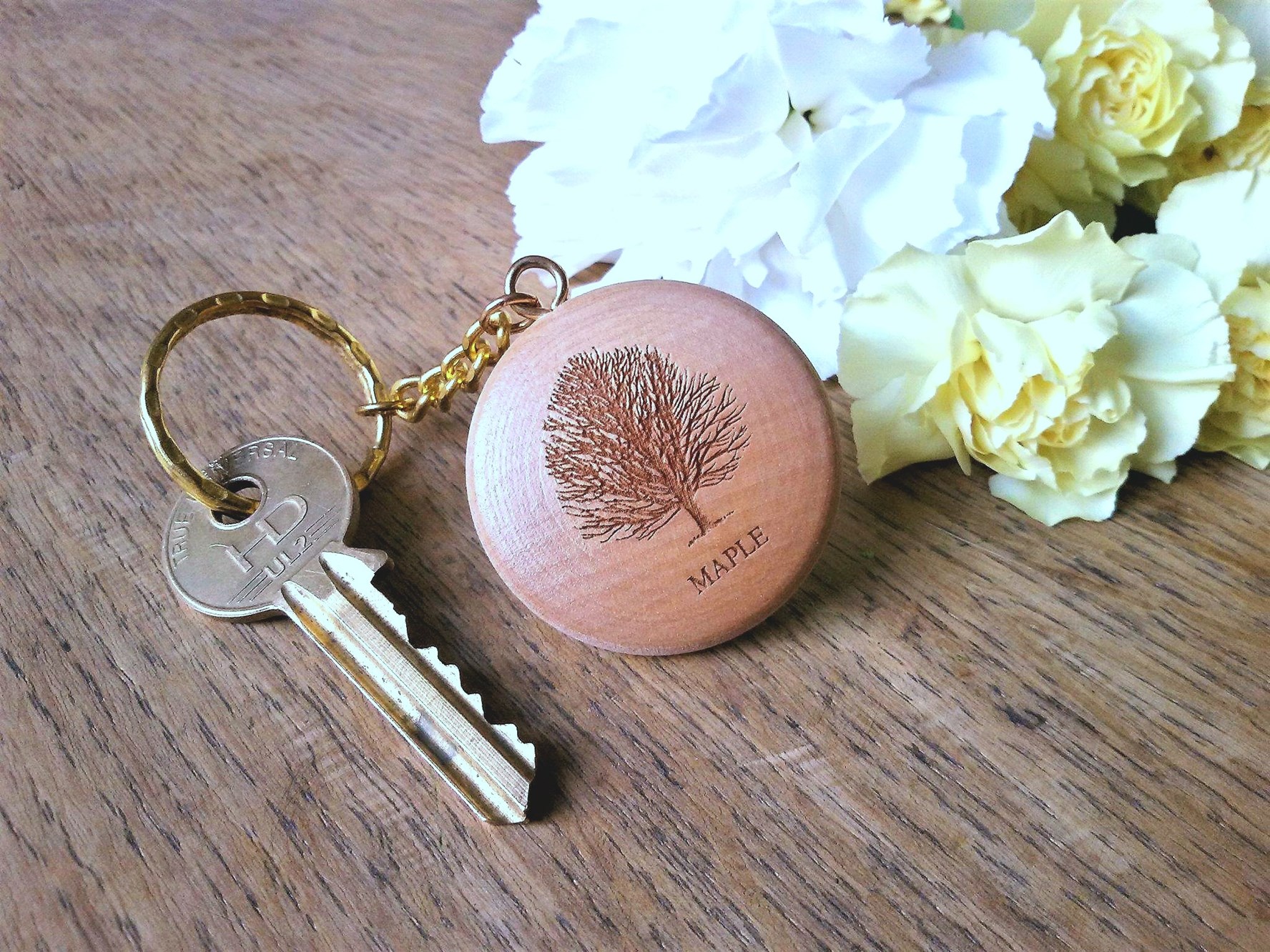 Round wooden keyring engraved with your favourite tree