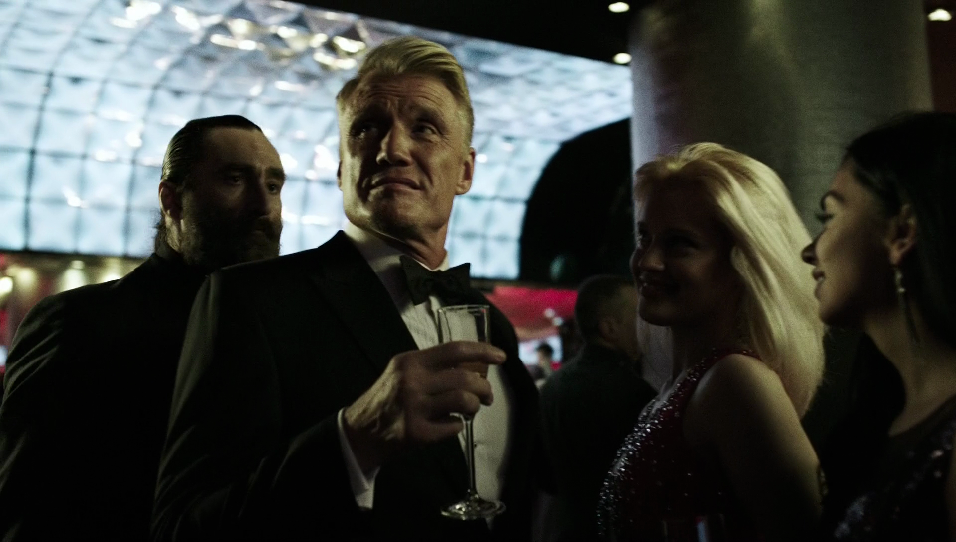 Kneel Before Blog - Arrow - Kapiushon