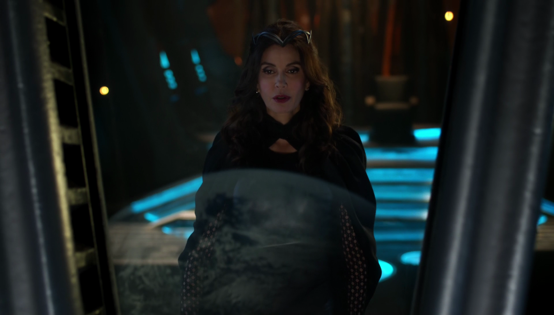 Kneel Before Blog - Supergirl - Distant Sun