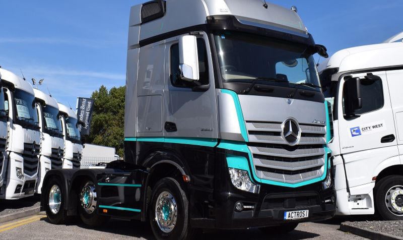 Mercedes-Benz Actros 1 6x2 tractor unit - Truck of the Week - News ...