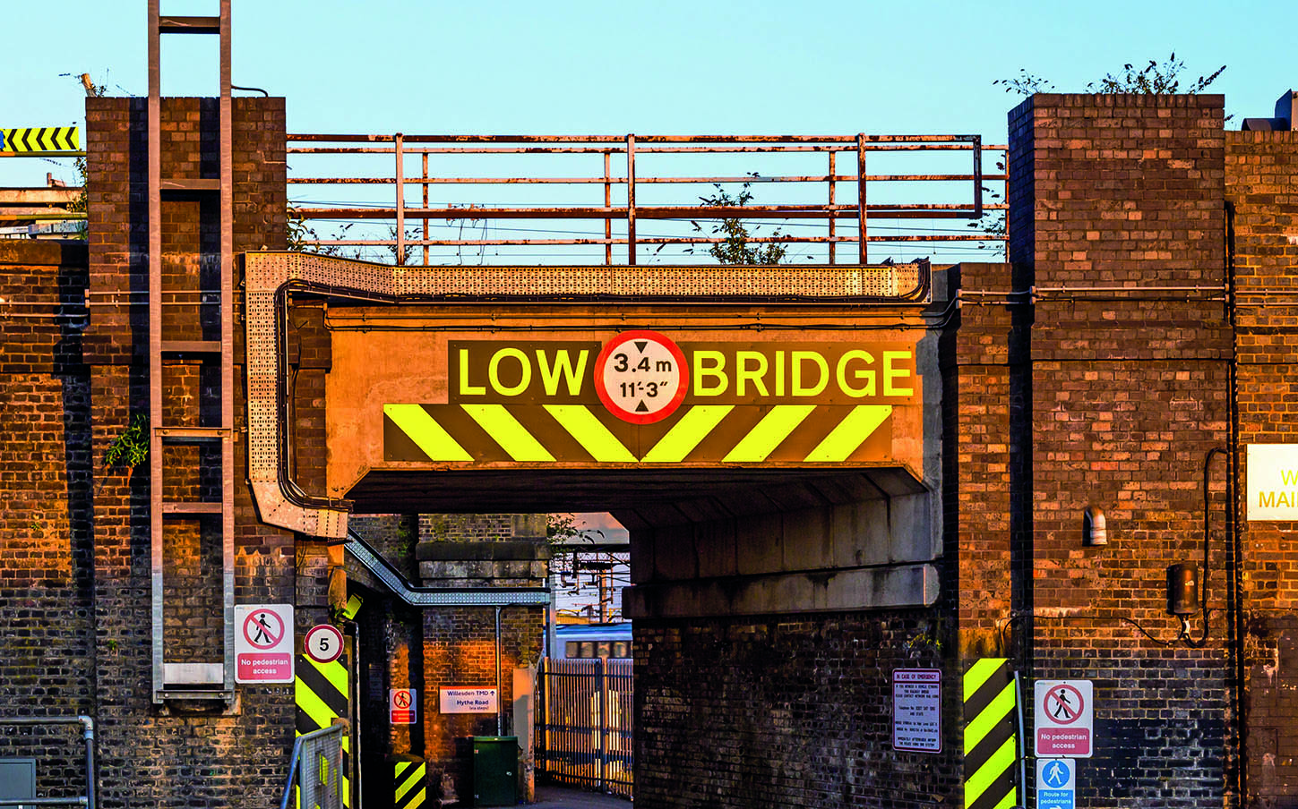 Dealing with the aftermath of a bridge strike - Knowledge Hub ...