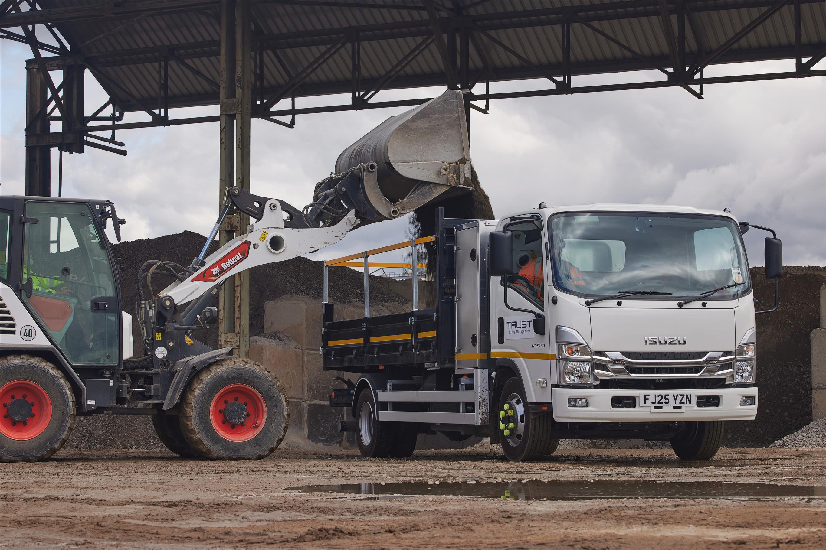 Pair of Isuzu tippers join Trust Utility Management - News - Commercial ...