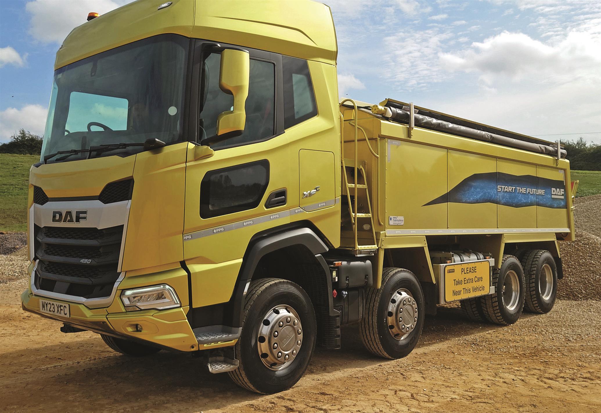 DAF XFC FAD 8x4 - Knowledge Hub - Commercial Motor