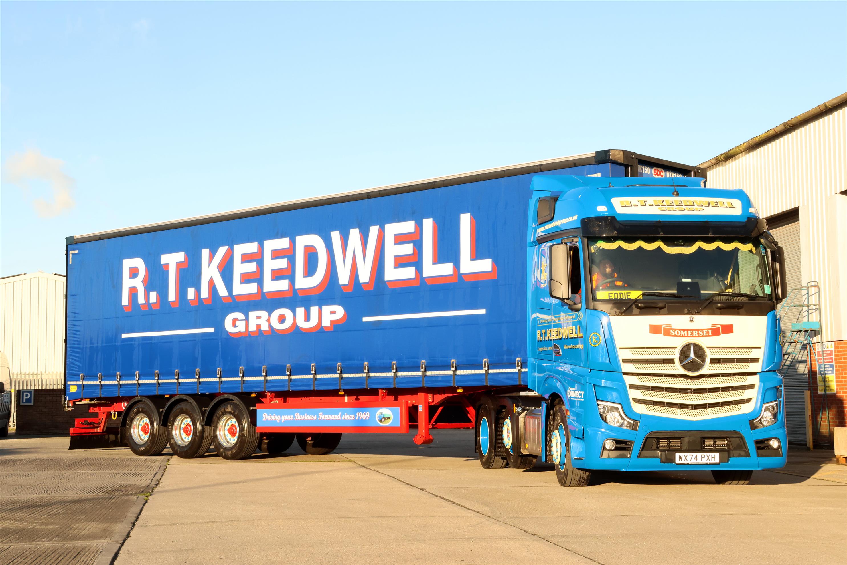 RT Keedwell adds 15 new Mercedes-Benz Actros L to fleet - News ...