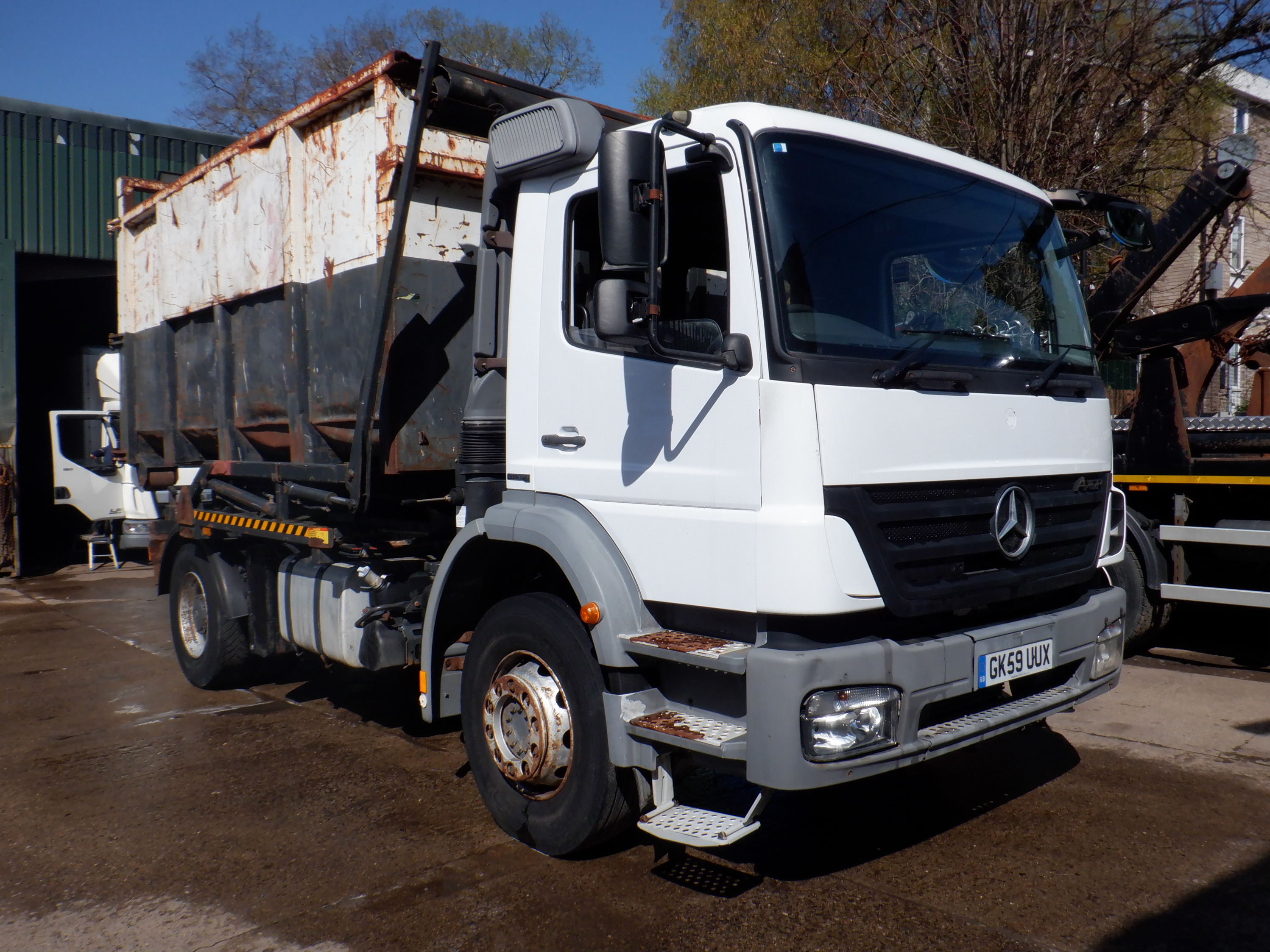 Used Mercedes-Benz hook loaders for sale in the UK - Commercial Motor