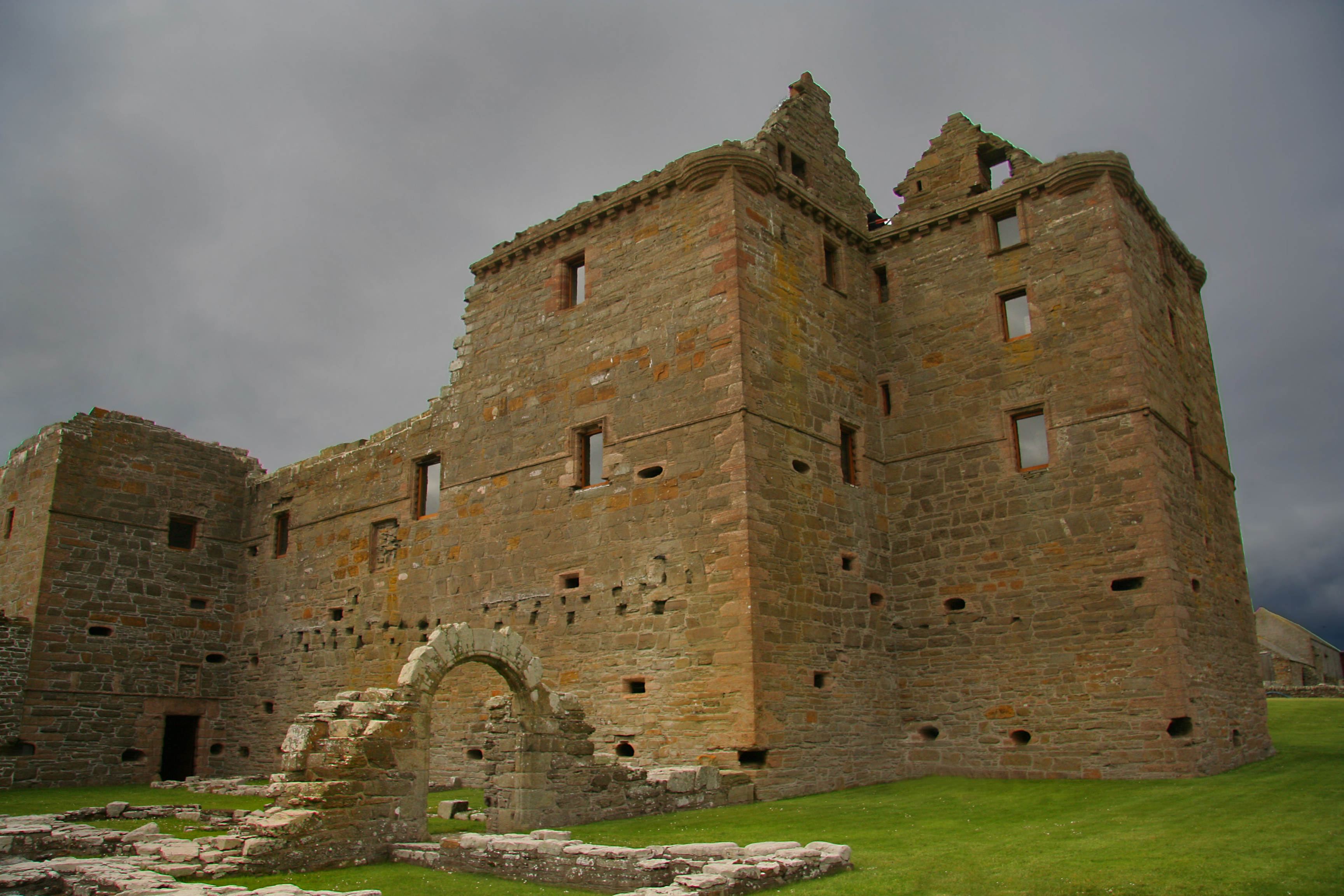 Orkney Image Library - Noltland Castle