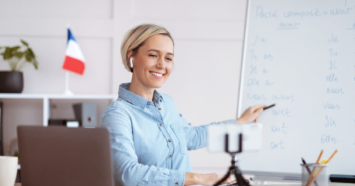 Learn French With Alexa | When should you use the present continuous…