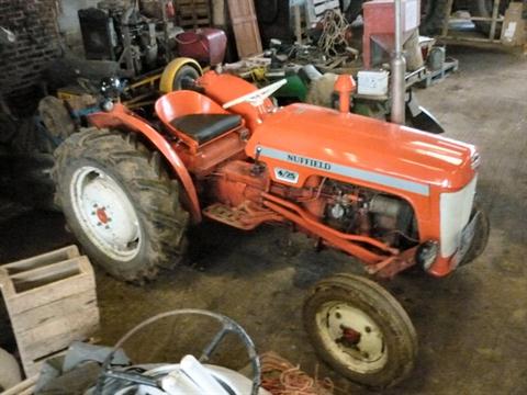 1969 NUFFIELD 4/25 4cylinder diesel TRACTOR Reg. No. NAV 637H Serial No ...
