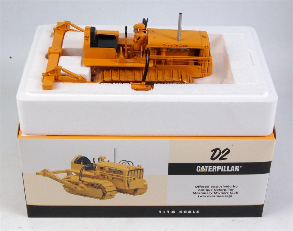 Speccast, 1/16 scale diecast model of a Caterpillar D2 track type ...