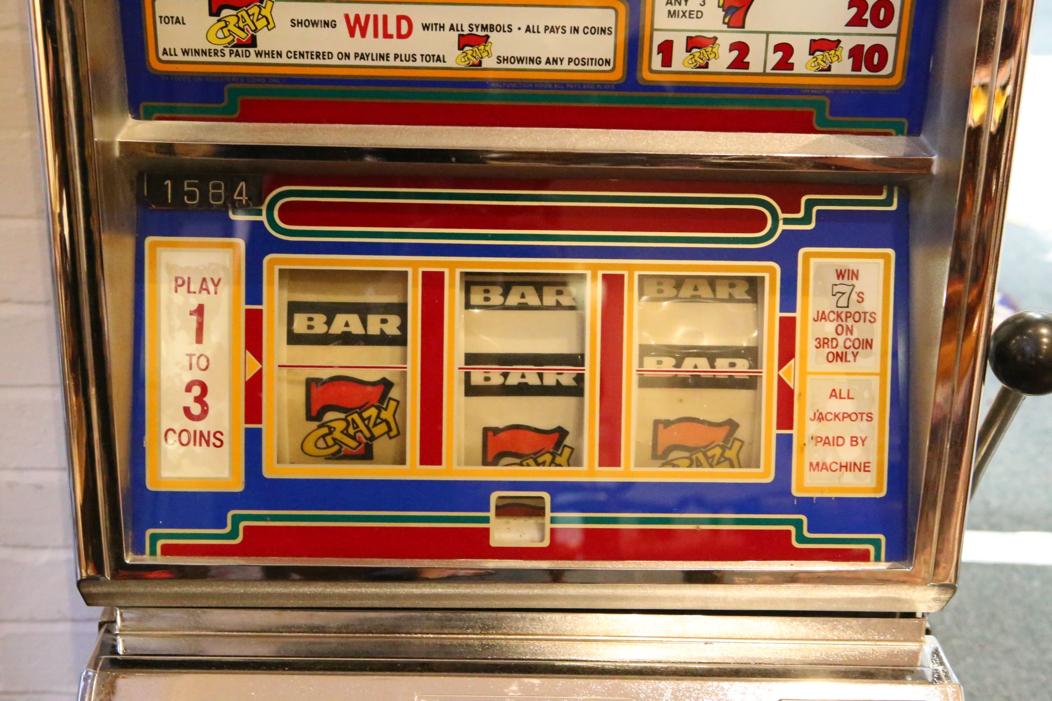 Bally 5000 plus, 1980s, one arm bandit fruit machine, with three keys.