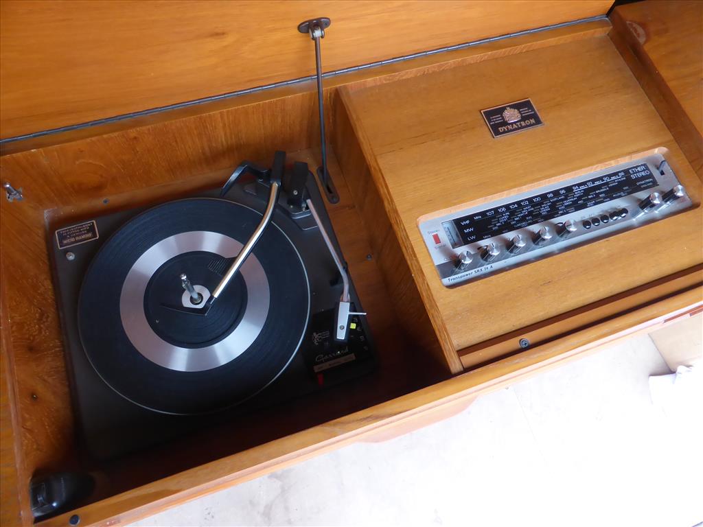 DYNATRON RADIOGRAM WITH GARRARD DECK
