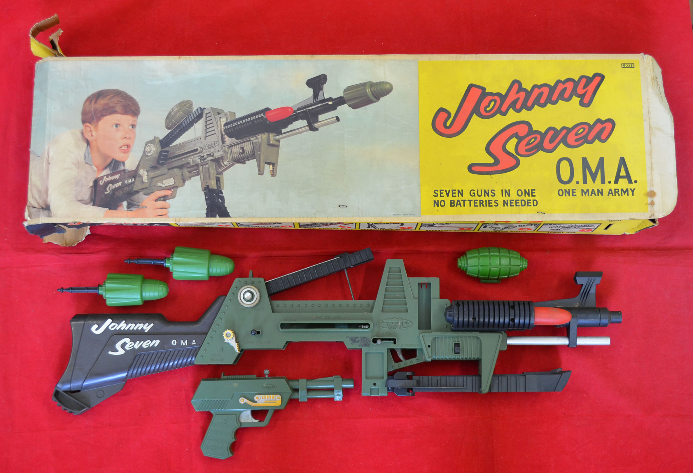Triang/Deluxe Topper Toys Johnny Seven One Man Army Gun: large scale ...