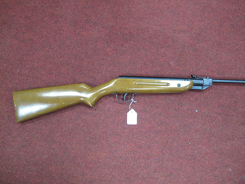 A Slavia 622 Air Rifle, Czechoslovakia, break barrel, wooden stock ...