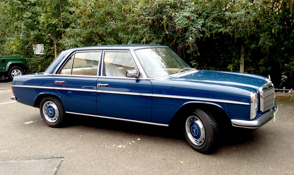 197? Mercedes-Benz W114 250 Automatic, 2.8 litre straight-six, petrol ...