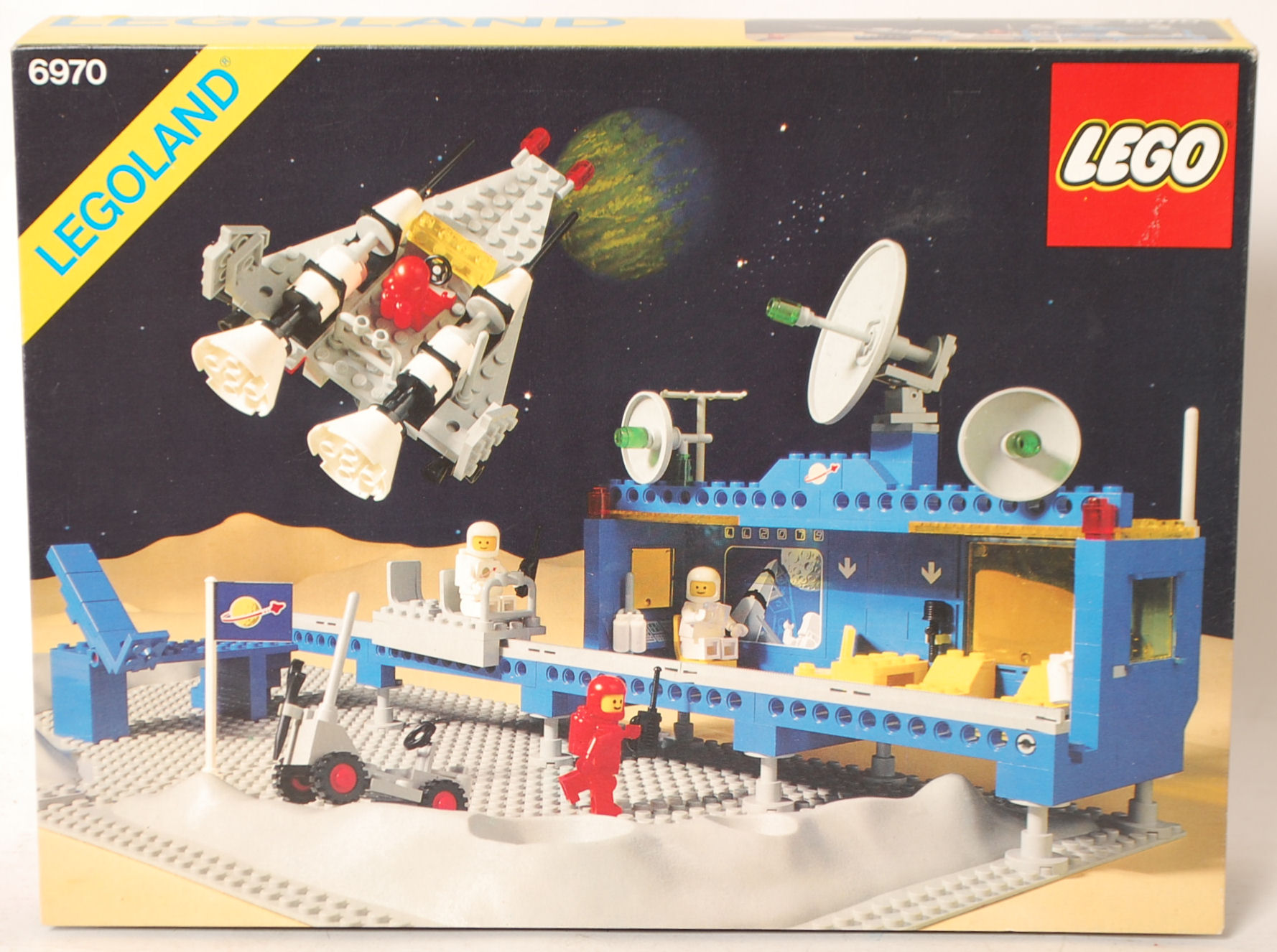 LEGO: Classic Space - set 6970 Beta 1 Command Base, with instructions ...