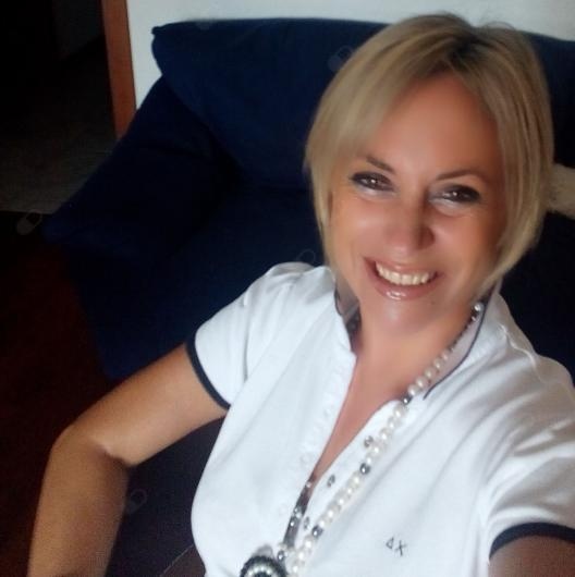 Dr. Anna De Luca, dentista, ortodontista - Leggi le recensioni | MioDottore.it