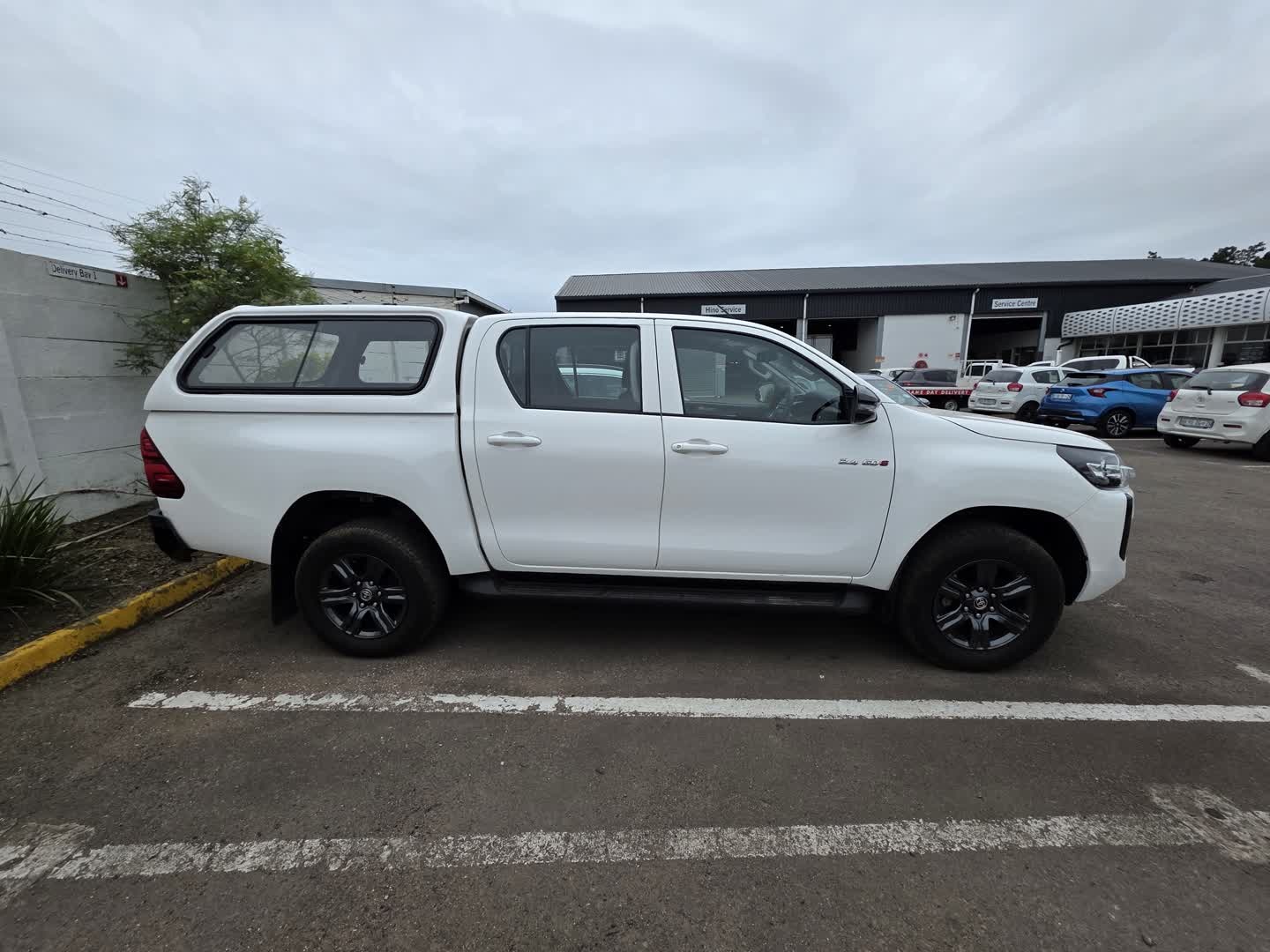 Toyota Hilux 2.4 GD-6 Raider Double Cab Auto 4x4 for sale in KZN ...