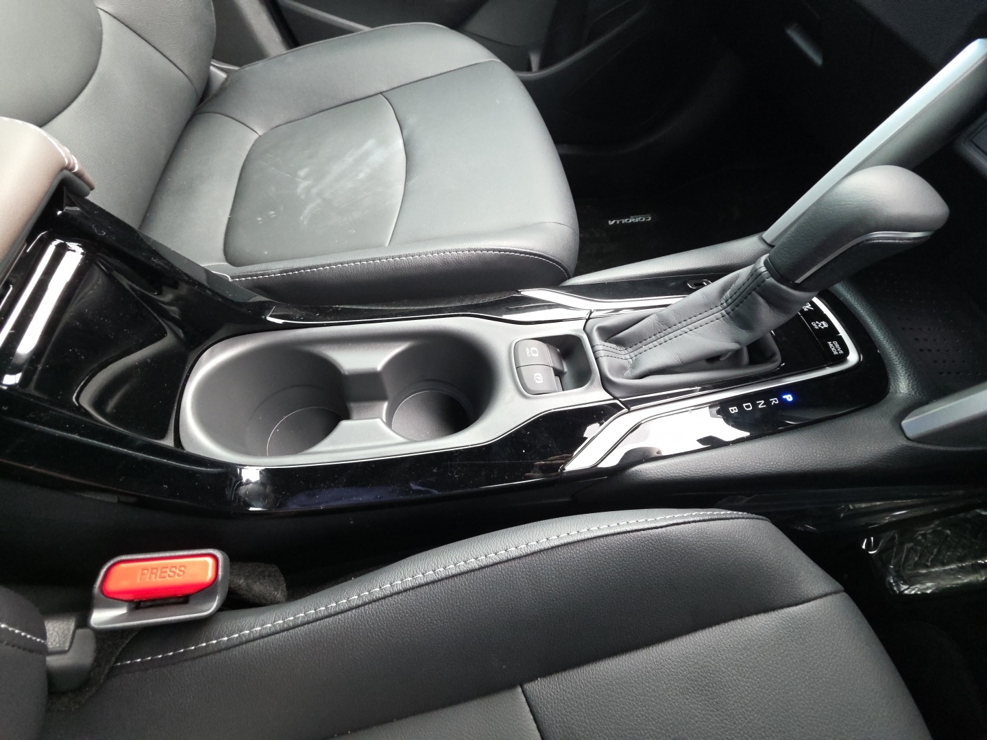 Toyota Corolla Cross 1.8 XR Hybrid for sale in KZN - Stanger - Carfind ...