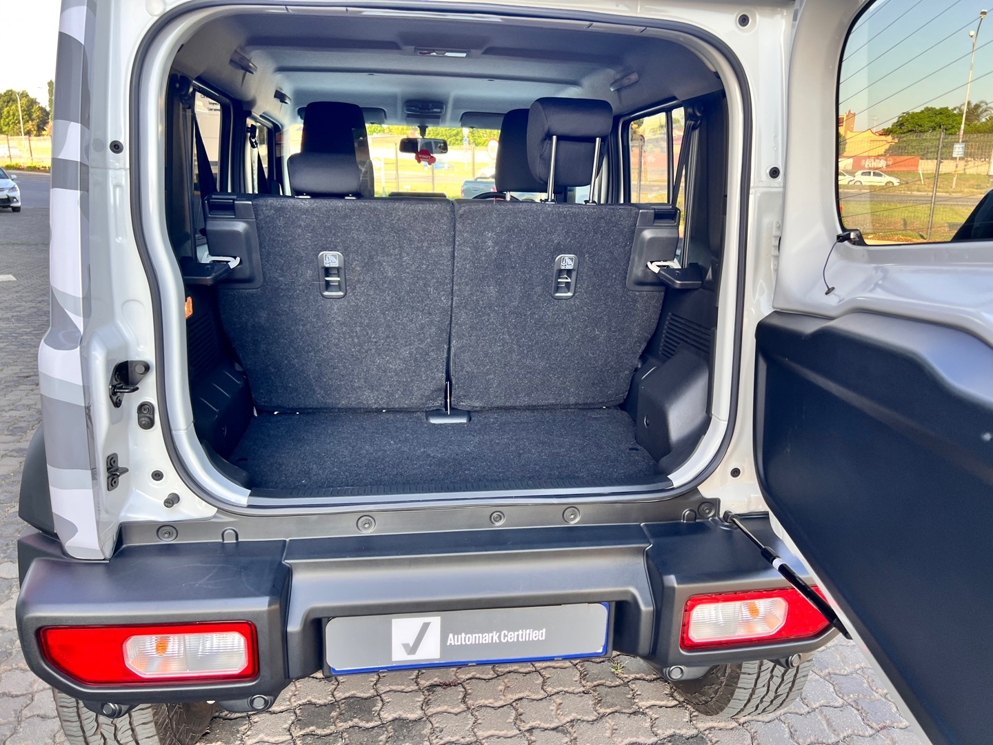 Suzuki Jimny 1.5 GLX Auto 5 Doors for sale in Gauteng - Johannesburg ...