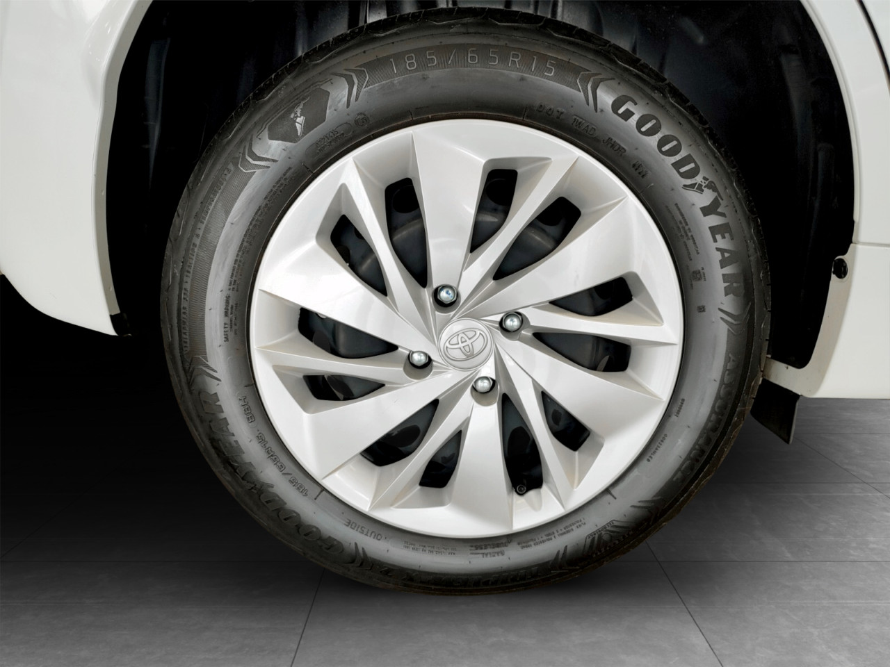 Toyota Starlet 1.5 Xi for sale in Gauteng - Johannesburg - Carfind.co ...