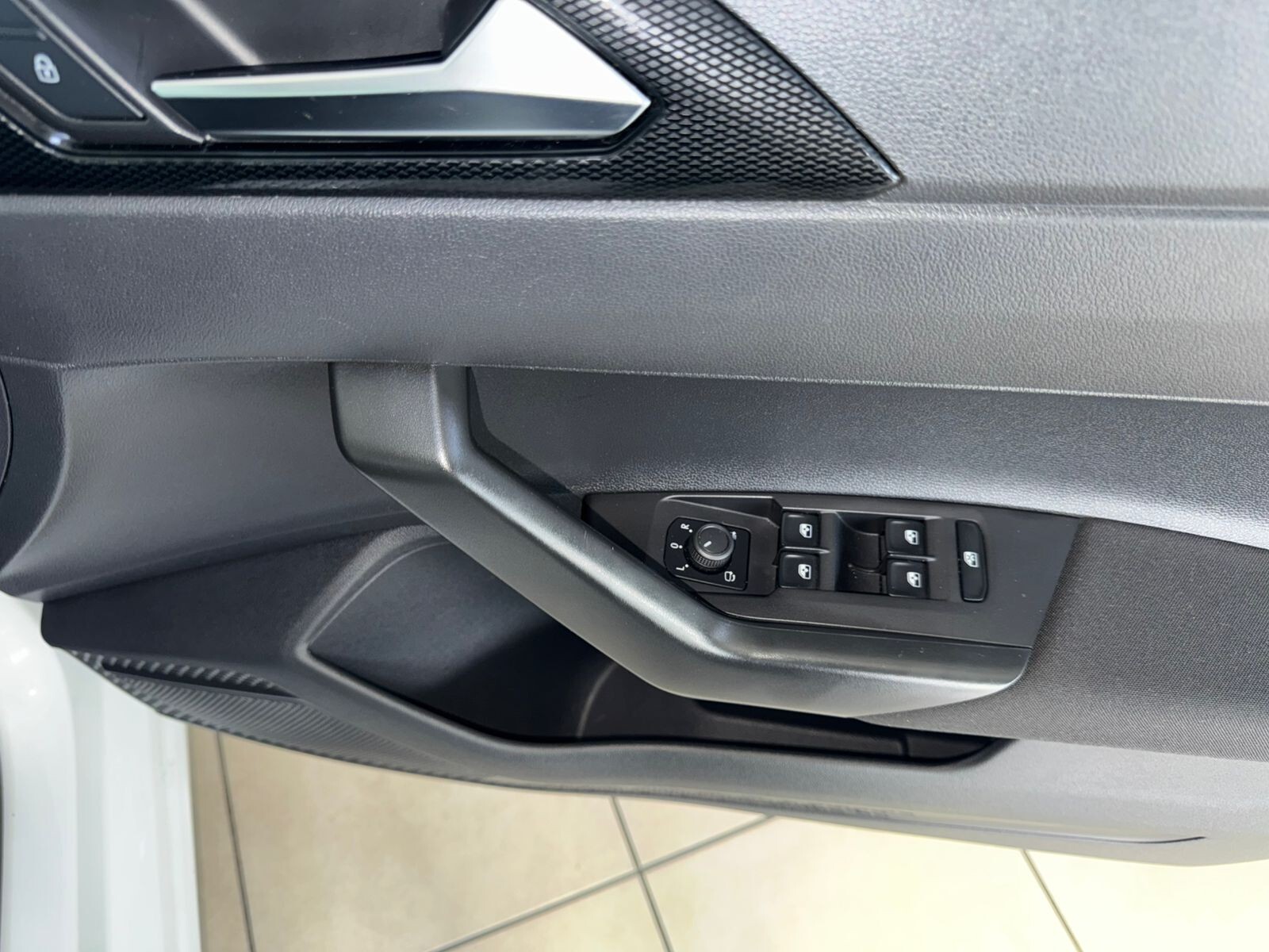 Volkswagen (VW) Polo 1.0 TSi Life DSG for sale in Eastern Cape - East ...