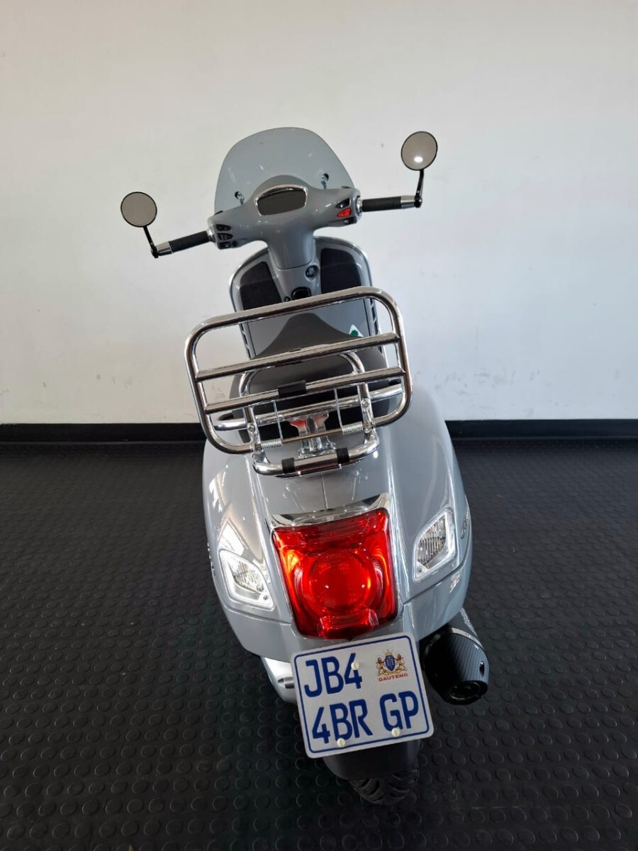 Vespa GTS 300 HPE for sale in Gauteng - Johannesburg - Carfind.co.za (ID:8012406)