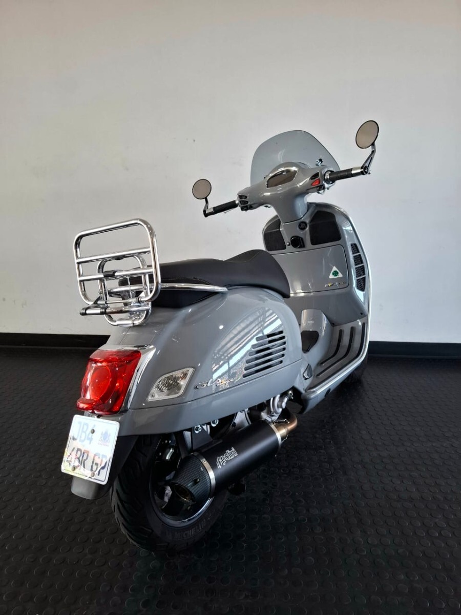 Vespa GTS 300 HPE for sale in Gauteng - Johannesburg - Carfind.co.za (ID:8012406)