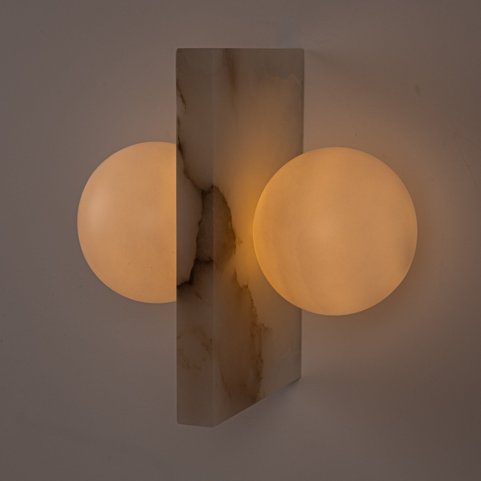 Applique murale, Flugi, Albâtre, L32cm, H30cm - Simone & Marcel ...