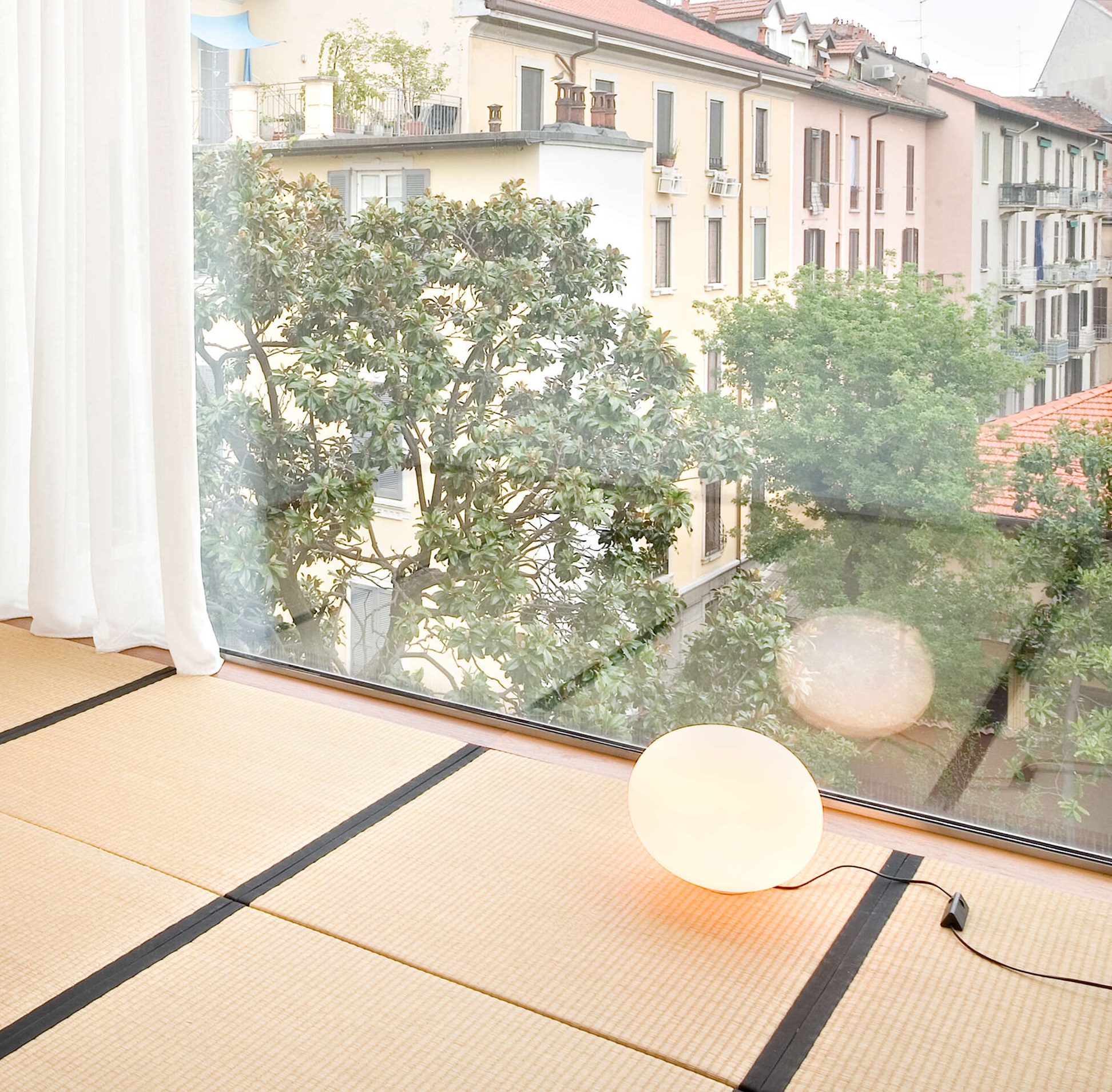 Lampe à poser, Glo Ball Basic 1, blanc, Ø33cm, H27cm - Flos - Luminaires Nedgis