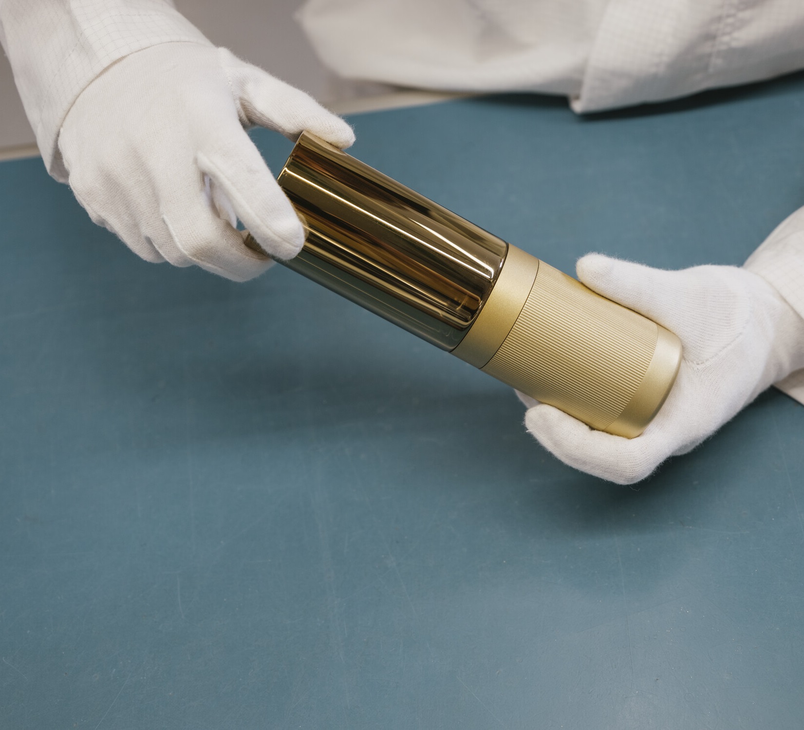 Ceiling light, Iris Ceiling Surface Pipe, gold, IP23, LED, 2700K, 1705 ...