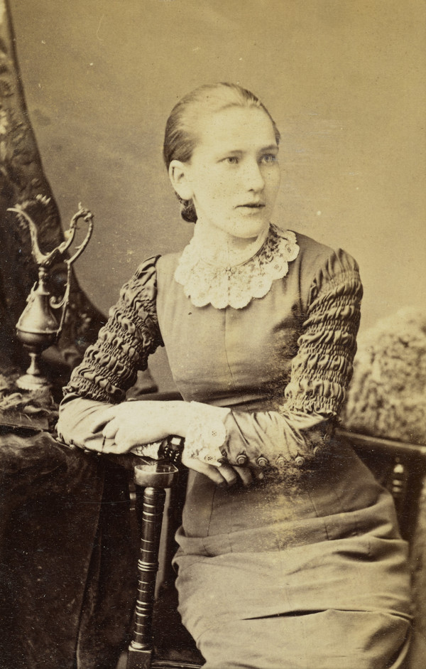 Unidentified Woman by Alexander Paterson | National Galleries of Scotland