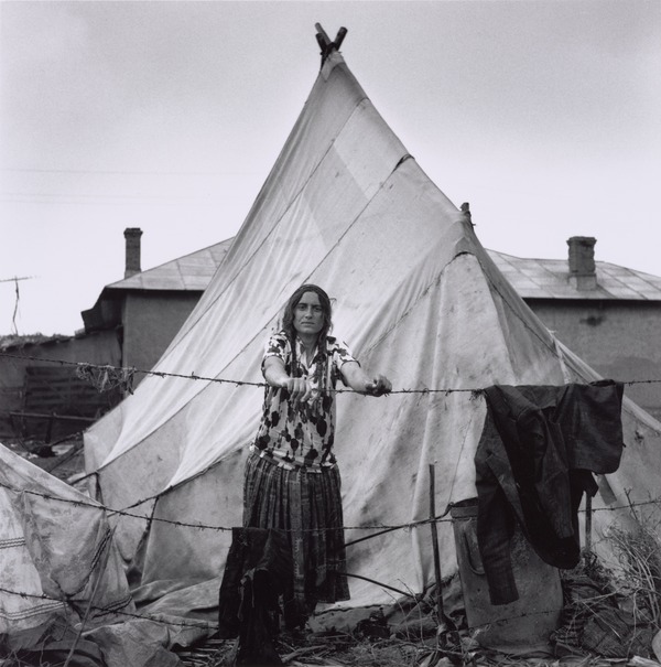 Calderari Gypsy Woman, Sintesti, Romania by Jeremy Sutton-Hibbert ...