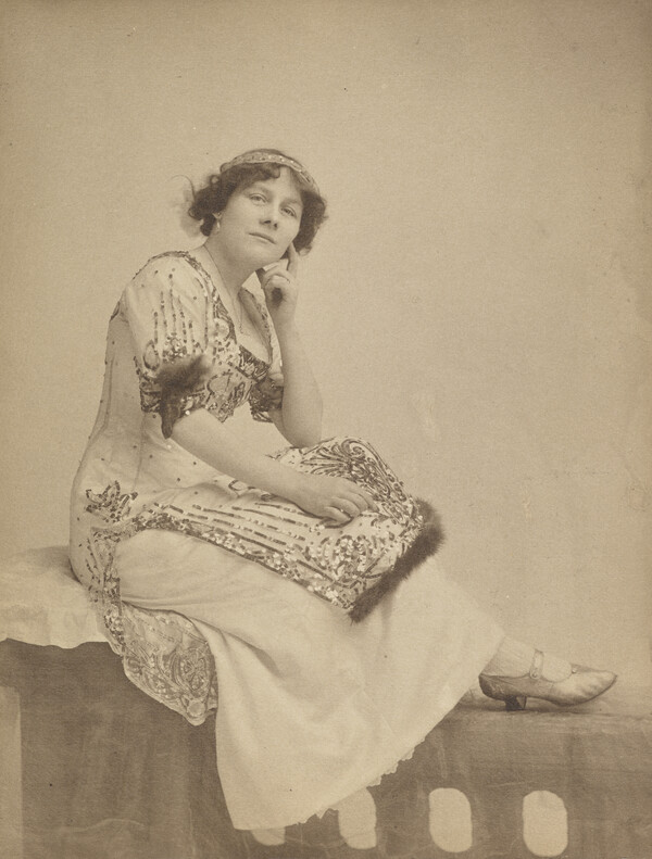 Edwardian Woman by Harper & Smellie | National Galleries of Scotland