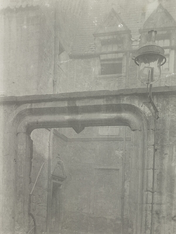 Architectural detail, Bakehouse Close, Canongate, Edinburgh | National ...