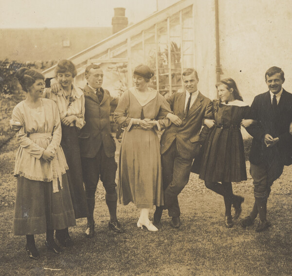 Hyndhope: Susie, Evie, Tom, Maude, Frank, Marjorie, Graham | National ...