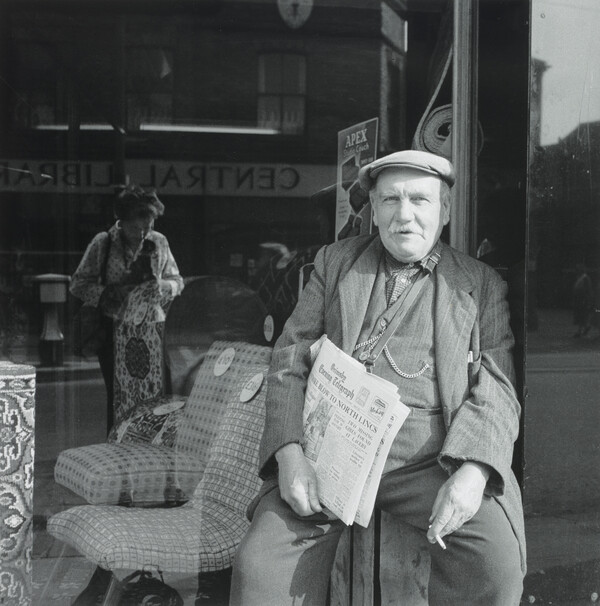 Self-Portrait with Worker, Grimsby, Lincolnshire by Edith Tudor-Hart ...