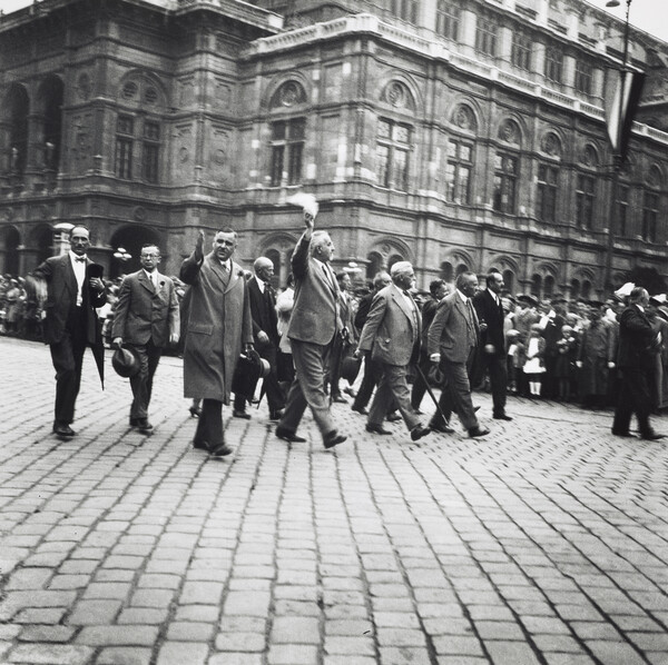 Untitled [Social-democratic leaders, Vienna] by Edith Tudor-Hart ...