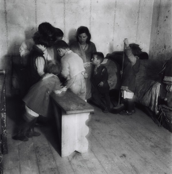 Untitled [Working-class interior, Vienna] by Edith Tudor-Hart ...