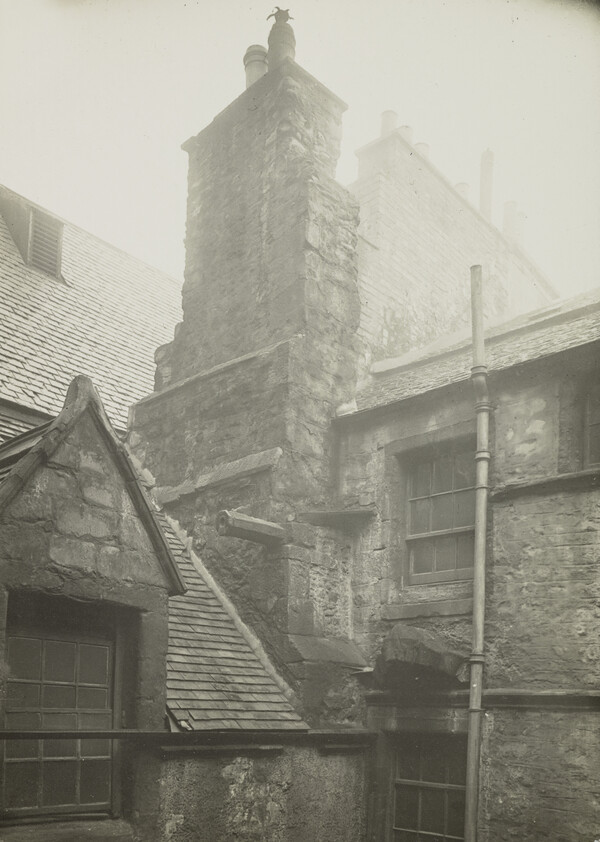 Old house Riddels Court showing old rhone pipe etc., High Street ...