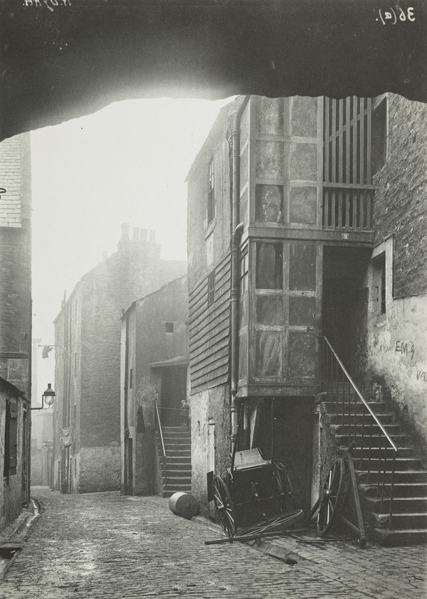 Bakehouse Close Canongate, Edinburgh by Robert Dykes | National ...