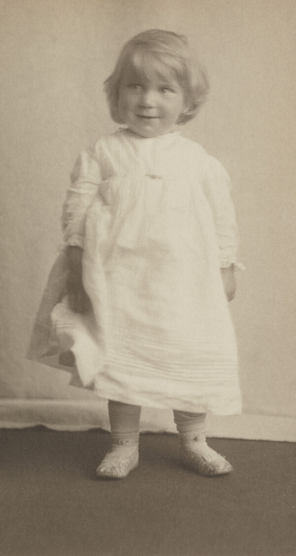 Merle Taylor? Daughter of Jessie M King and E.A Taylor by T. & R. Annan ...