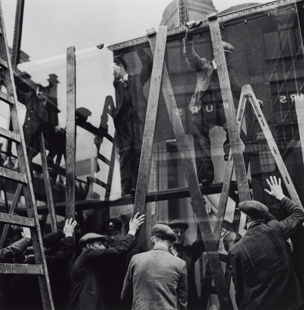 Untitled [Window fitters] by Edith Tudor-Hart | National Galleries of ...