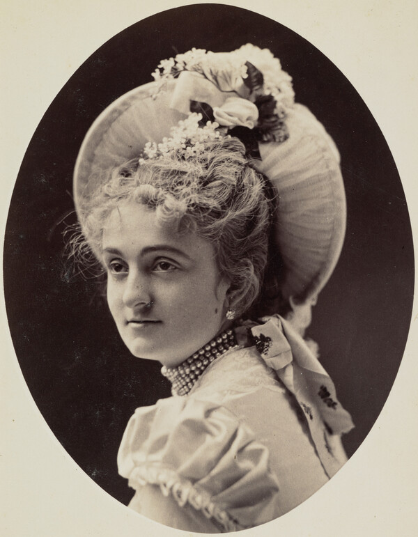 Consuelo Ygnaga .m. 8th Duke of Manchester 1876. | National Galleries ...