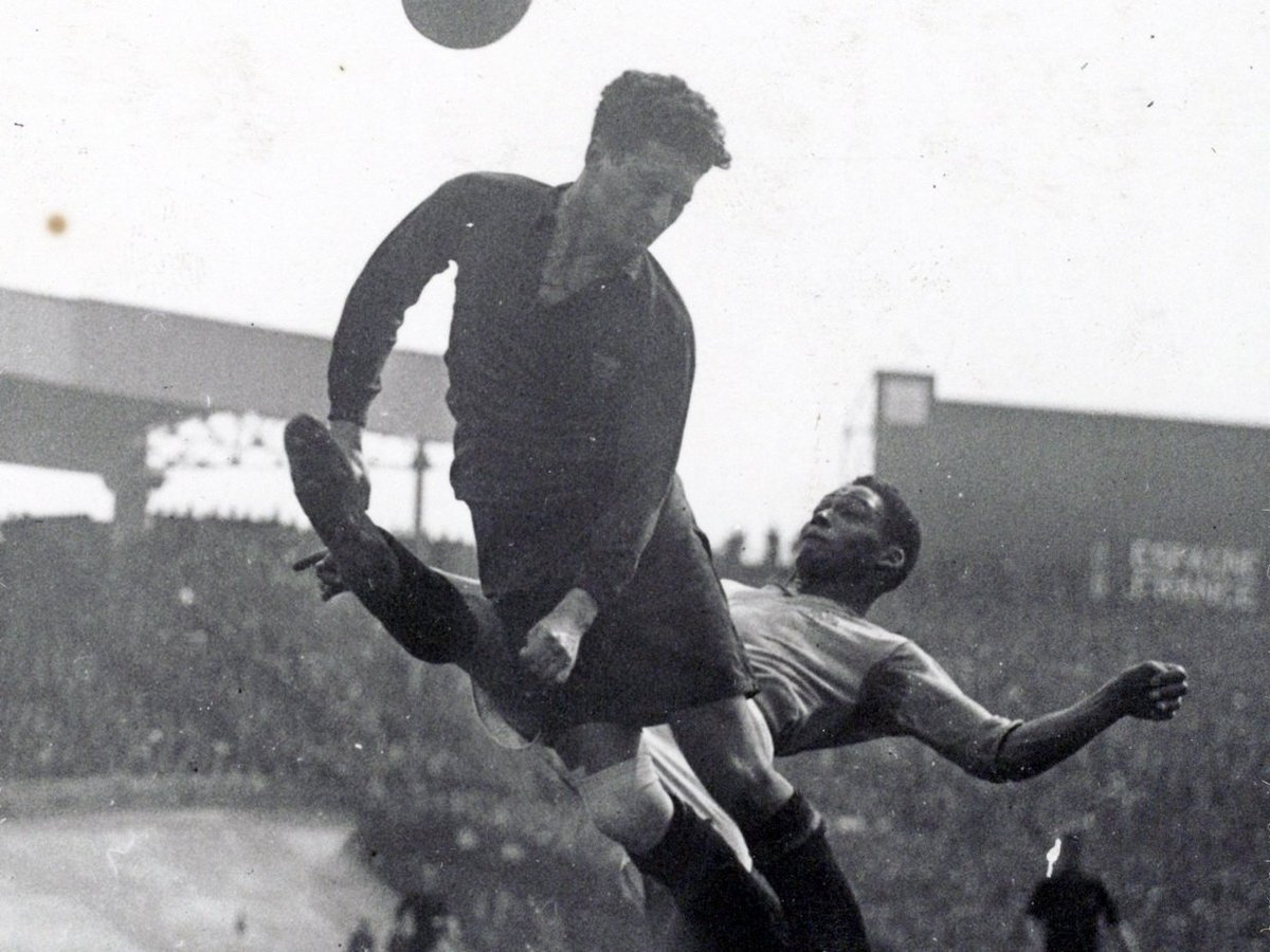 Hommage au Guyanais Raoul Diagne, le joueur de football qui a ouvert la ...