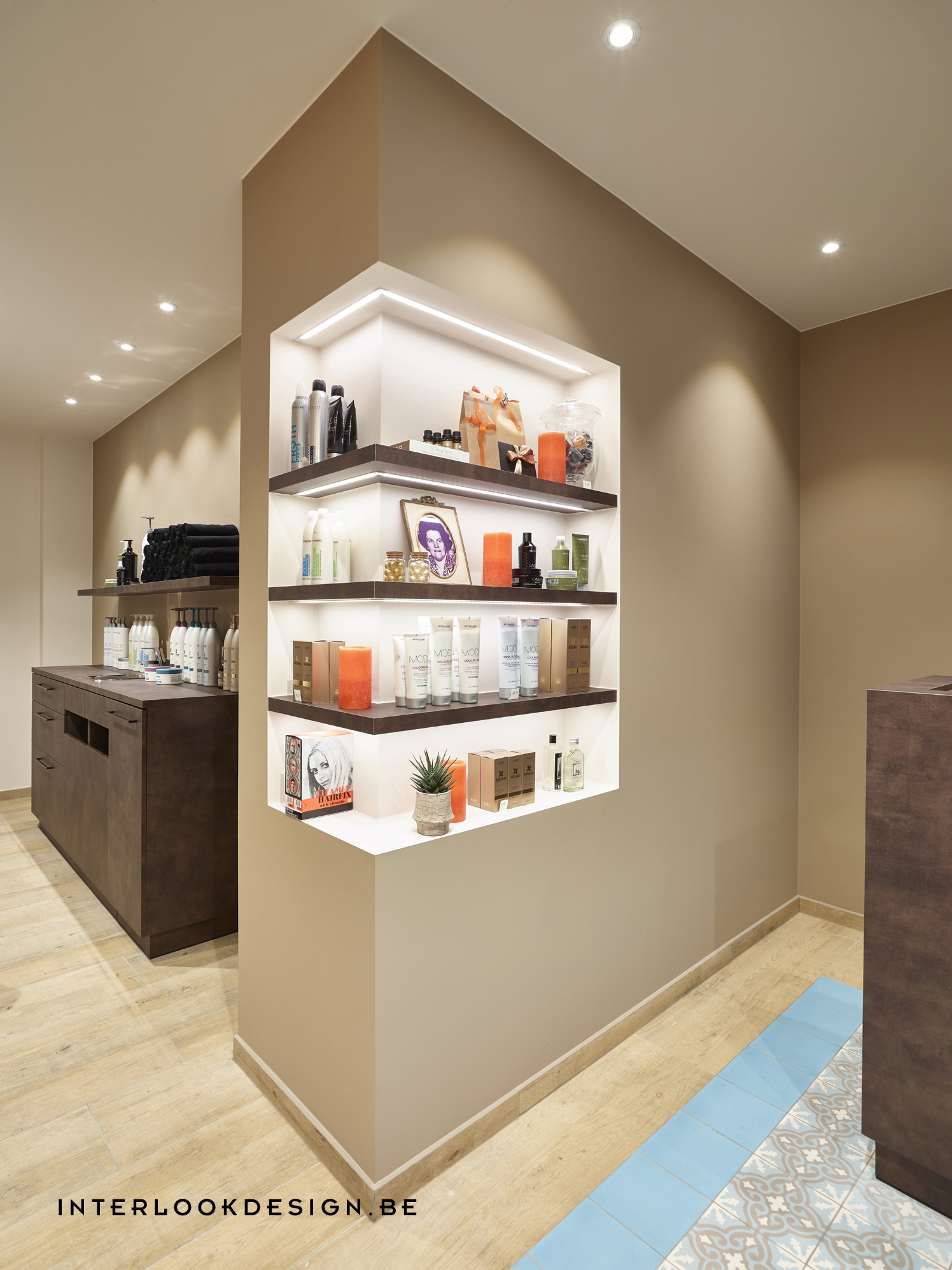 Interlook Design | Kapsalon inrichting : Coiffure Bianca