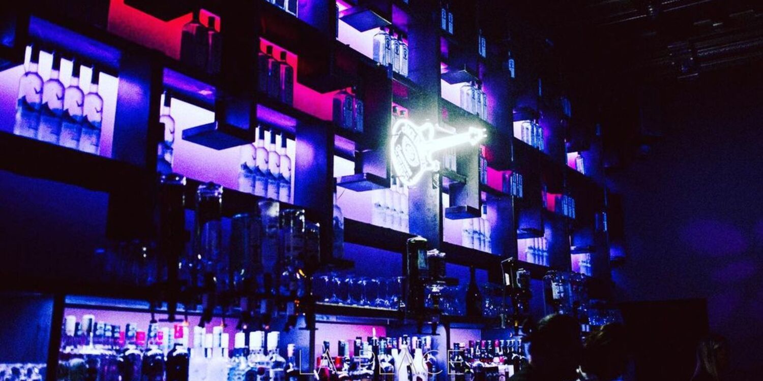 La Place 33 | Réserver & Privatiser en Ligne | Privateaser