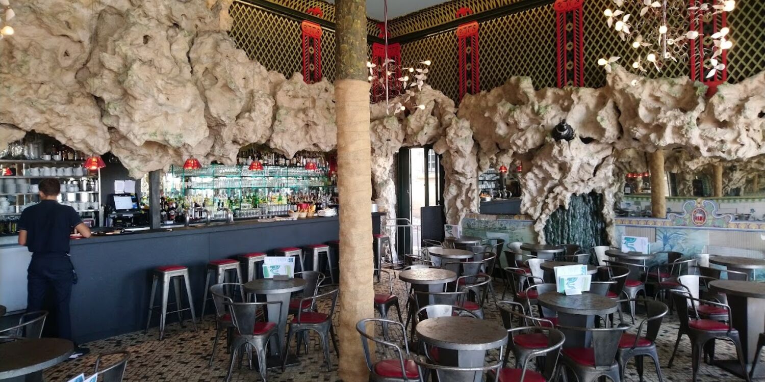 Grand Bar Castan | Réserver & Privatiser en Ligne | Privateaser