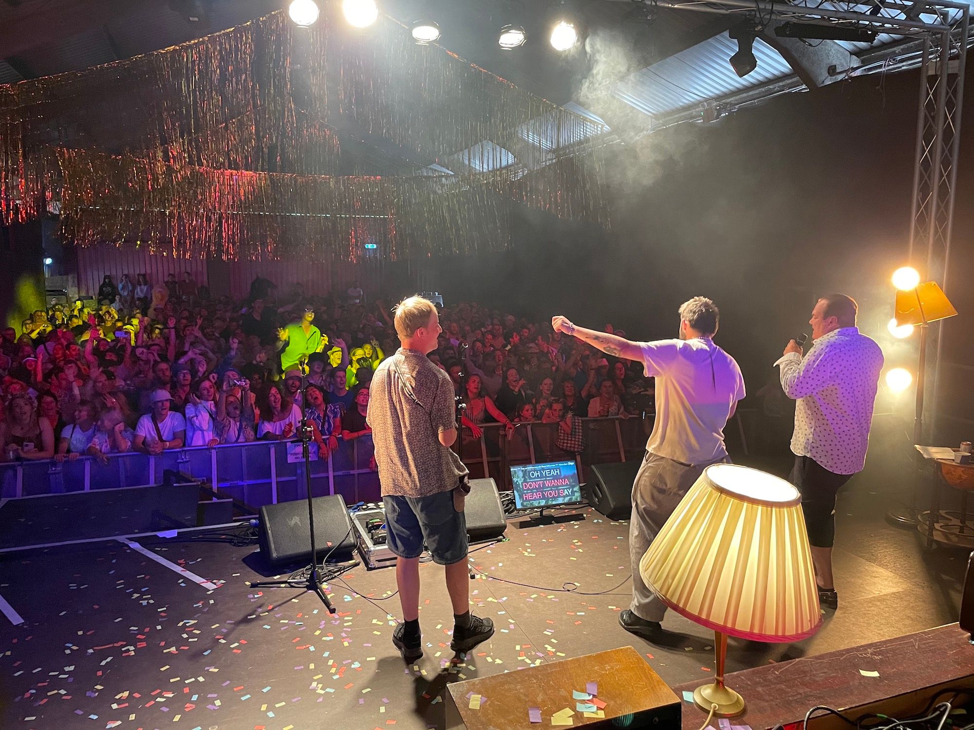 4 tips how to host the ultimate festival karaoke