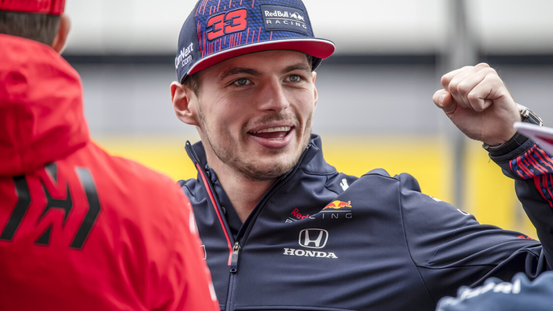 Verstappen leaves Sochi smiling despite Hamilton's 100th career F1 ...