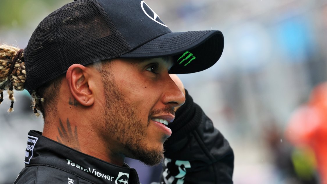 Hamilton joins ownership group of NFL franchise | RacingNews365